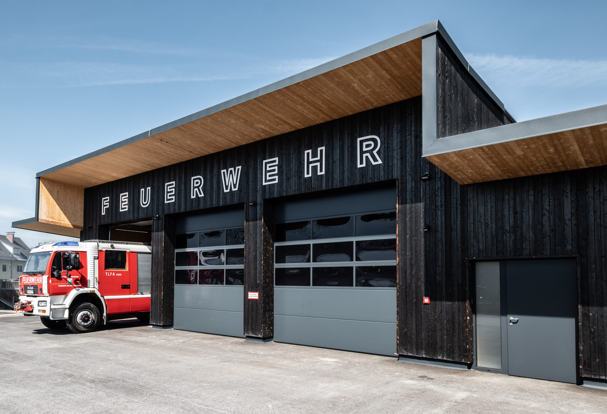 Karbonisiertes Holz | Mocopinus